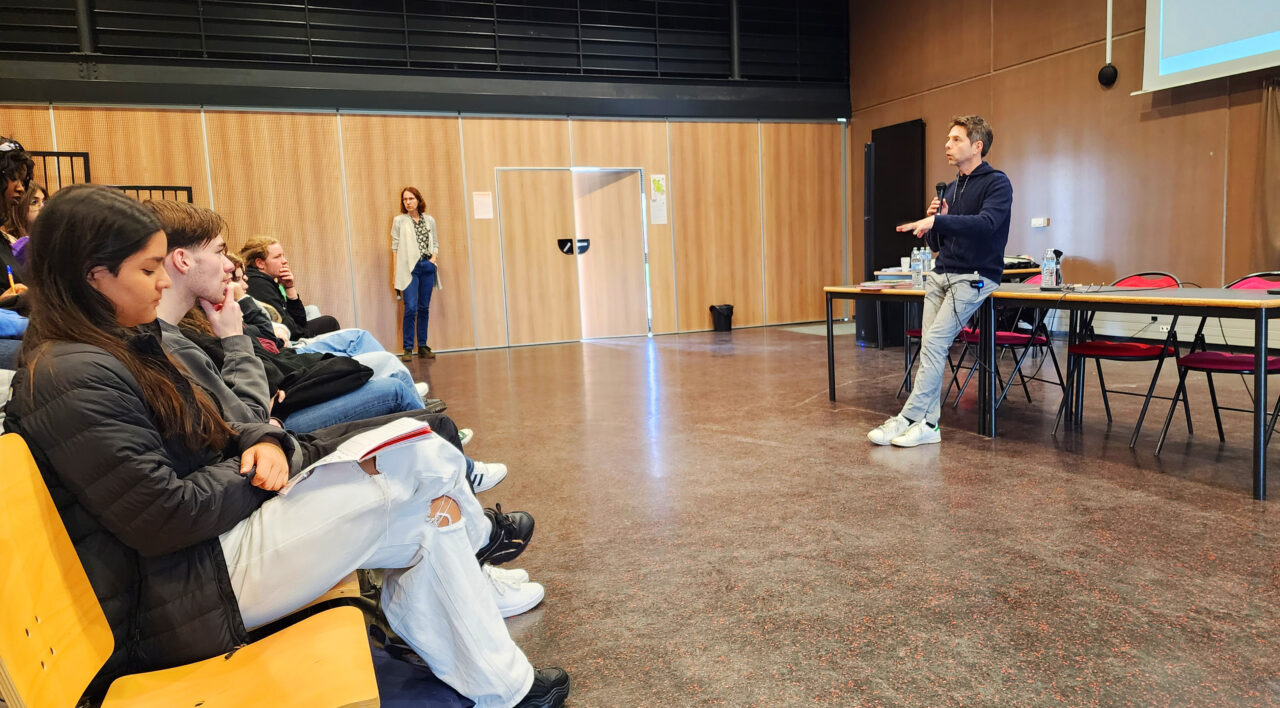 Emmanuel Suarez - Un Artiste à l'Ecole